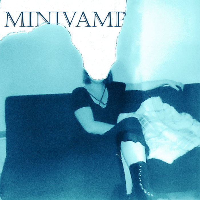MINIVAMP | Zoey Diver
